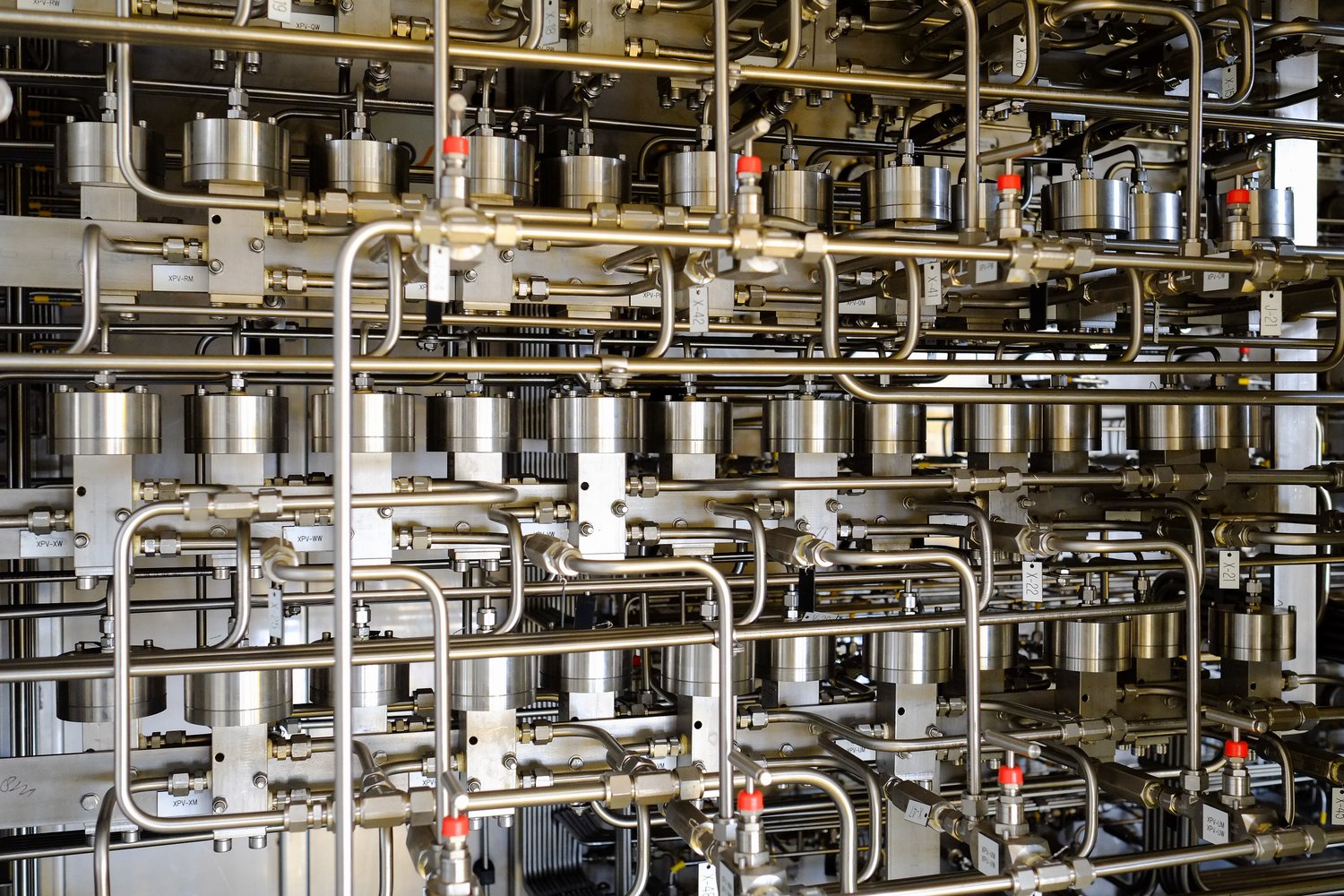 Instrumentation and Hydraulics in Wellhead Control Panels